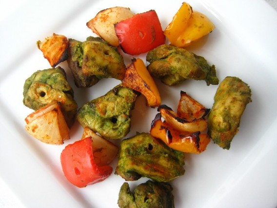 Hariyali Chicken Kebab / Green Chicken Kabab